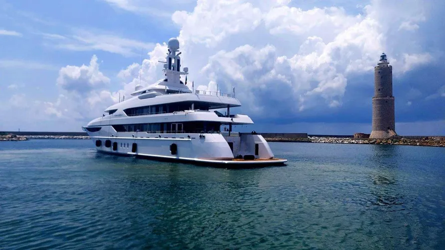 Oasis yacht (Lurssen, 63m, 2006)